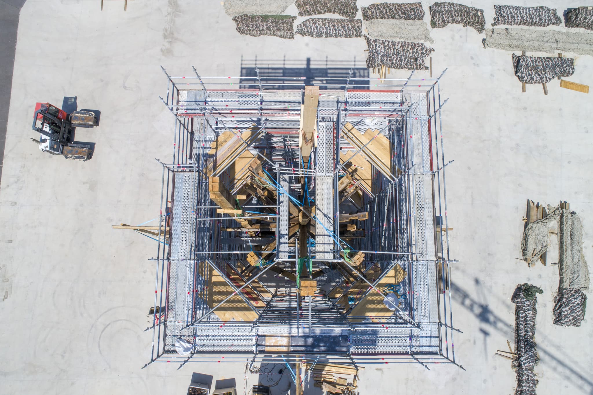 Rebâtir Notre-Dame de Paris - Exclusif : parution du livre officiel de ...